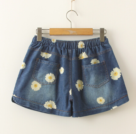 Daisy Print Drawstring Denim Shorts on Luulla