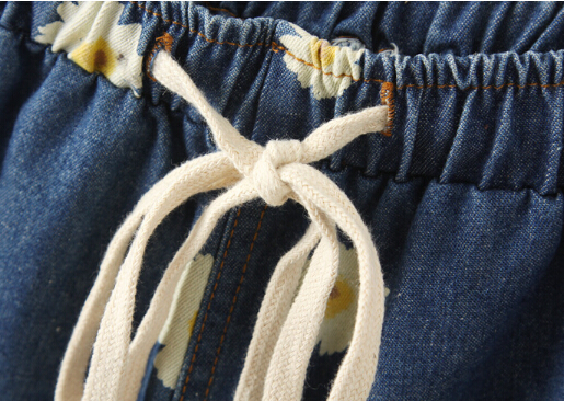 Daisy Print Drawstring Denim Shorts on Luulla